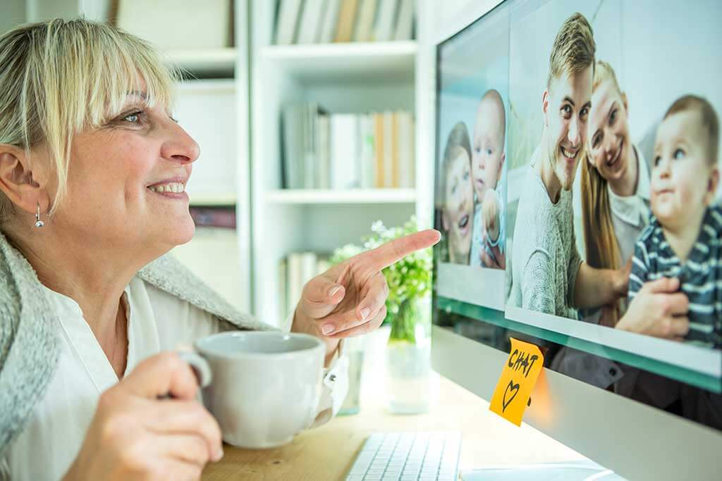 Tips For Preventing Loneliness & Social Isolation In Seniors ...